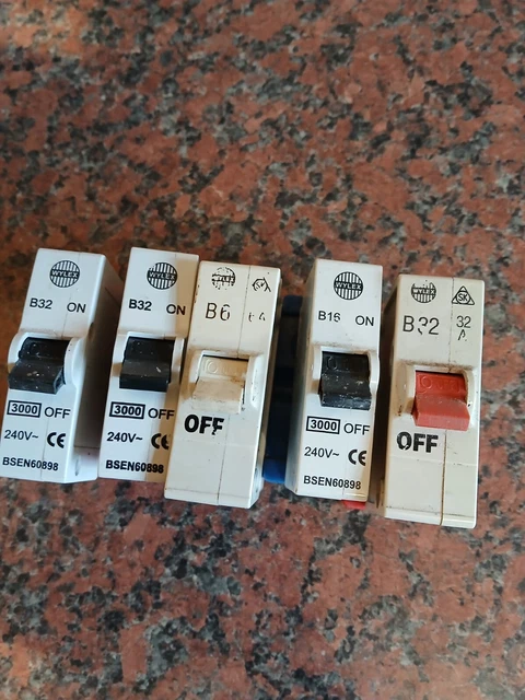 WYLEX CLIP IN Push In Circuit Breakers mcbs Various Sizes 6,16,32a ...