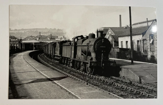 LMS RAILWAY LOCOMOTIVE Photograph - 44044 Keighley Station - F15 £2.99 ...