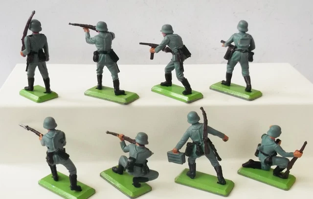 BRITAINS DEETAIL - WW2 German Infantry - lot of 8x figures - 1/32 - VGC ...