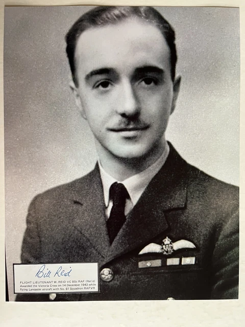 WW2 PORTRAIT PHOTO + Signature WW2 Bomber Command Pilot Bill Reid VC ...
