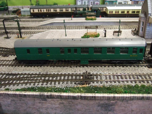 KITMASTER RAKE OF 4 Southern Region Coaches £9.00 - PicClick UK