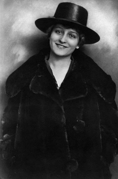 MAY EVA ACTRESS Austria nee Eva Maria Mandl smoking a cigarette 1920 ...