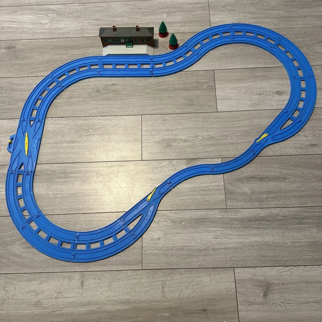 TOMY LARGE DOUBLE Track + Station Thomas Trackmaster Motorised Train ...