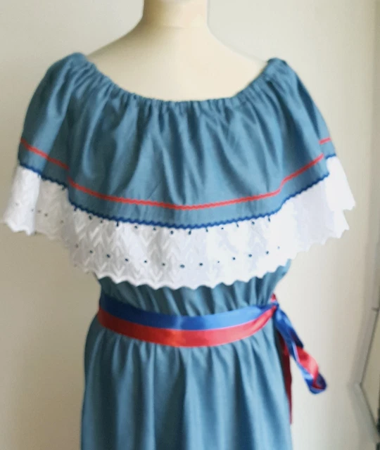 ROBE KARABELA HAÏTIENNE. Robe tenue traditionnelle Haïtienne Made in ...
