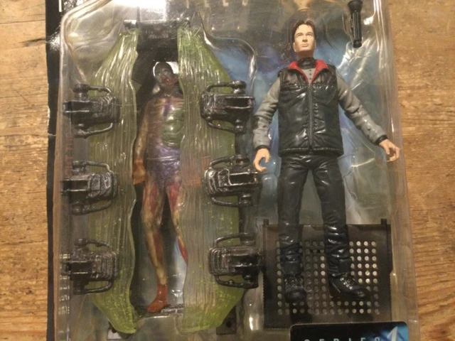 FIGURINE ARTICULÉE MCFARLANE The X Files Fight The Future Agent Fox ...