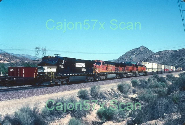 ORIGINAL SLIDE - BNSF C44C-9W 1052 & Train In Cajon Pass 5/07 EUR 3,59 - PicClick FR