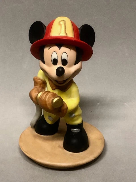 FIGURINE DE POMPIER Disney Mickey Fireman biscuit & arachides porc EUR ...