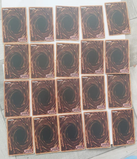 LOT DE 20 cartes Yu-Gi-Ho ,17 cartes 1ere édition 1996 ,comme neuve EUR ...