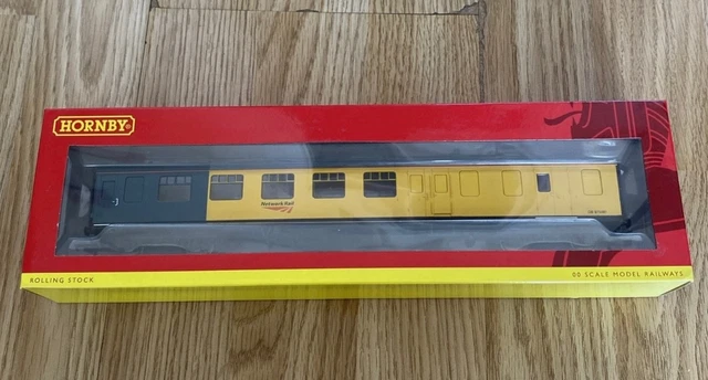HORNBY 00 GAUGE R4994 Network Rail Ex-BR Mk1 Structure Gauging Coach ...
