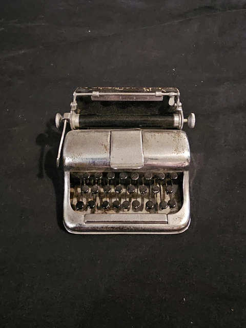VINTAGE TABLE TYPEWRITER Lighter £35.00 - PicClick UK