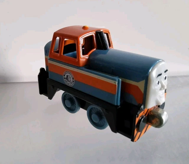 THOMAS THE TANK Engine & Friends DEN Take n play Along Die Cast Square ...