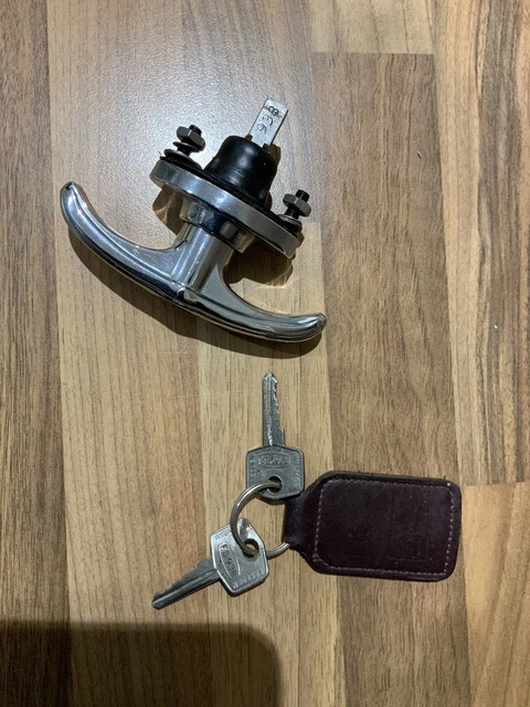 CLASSIC MINI GENUINE Original Mk1 / 2 Chrome Boot Handle + 2 Keys £20. ...