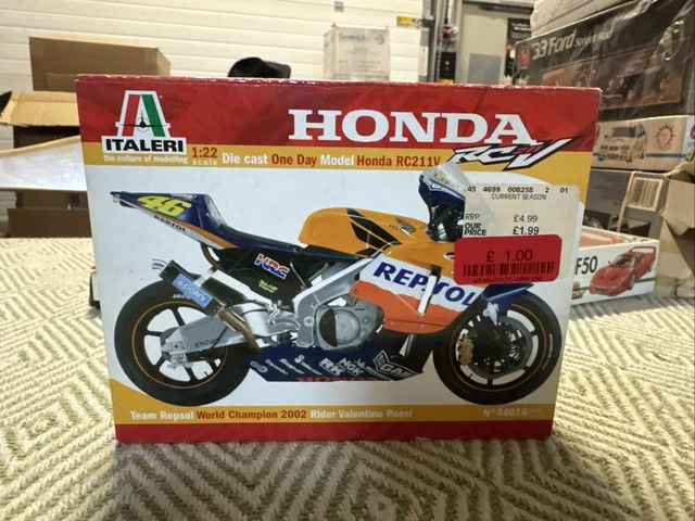 ITALERI HONDA RCV 211 - Rossi 2003 Moto GP 1/22 £30.00 - PicClick UK