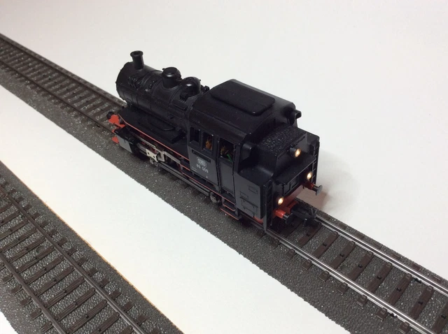 MÄRKLIN H0 30000 Dampflok BR 009 Digital mit LED Beleuchtung vorne und hinten. EUR 42,99 ...