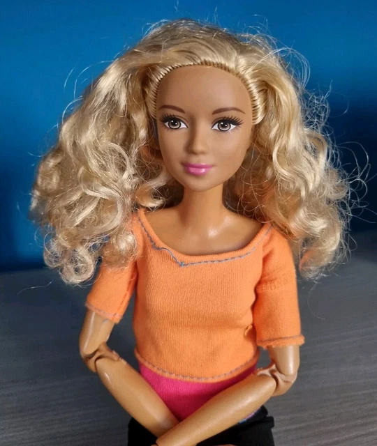 BARBIE DOLL MADE TO MOVE Layla top orange FITNESS MATTEL 2015 EUR 69,00 ...