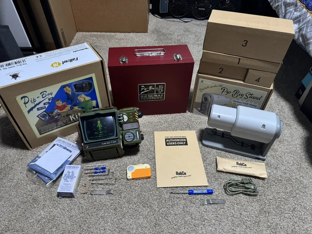 FALLOUT PIP-BOY 2000 MK VI Construction Kit and Pip-Boy Bluetooth ...