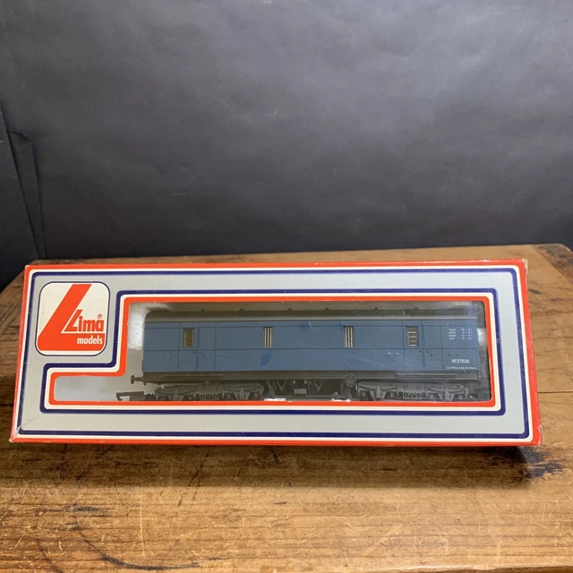 LIMA 00 GAUGE No 305360w Blue M37926 Train Freight Coach boxed £9.99 ...