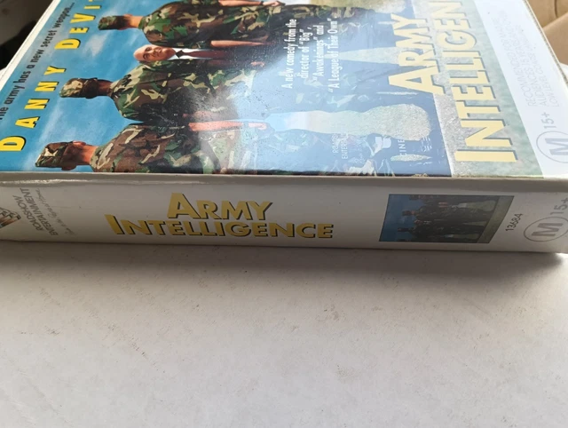 ARMY INTELLIGENCE CLAMSHELL - VHS Tape Roadshow Video DeVito Wahlberg ...