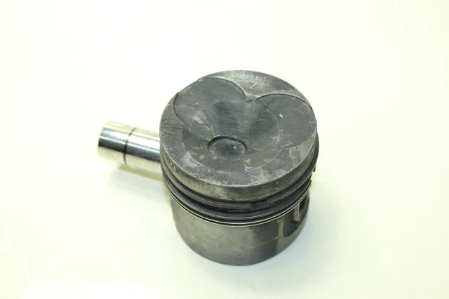 MERCEDES BENZ W114 W115 /8 W123 T1 Kolben Mahle 91V3 / M241 / 90,885 ...