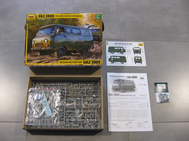 ZVEZDA 3644 RUSSIAN military van UAZ 3909 Buchanka mit Miniarm 35235 Räder 1:35 EUR 34,50 ...