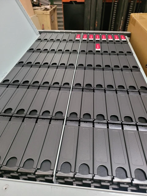 DATADIRECT 84 BAY JBOD STORAGE ARRAY MODEL: SS8460 WITH 84 x CADDIES NO ...