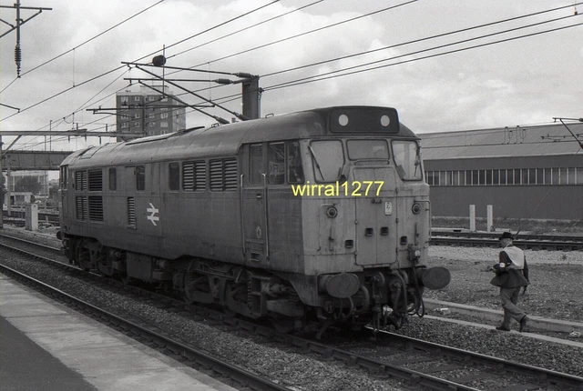 ORIGINAL RAILWAY PHOTOGRAPHIC negative Class 31 31423 at Peterborough £ ...