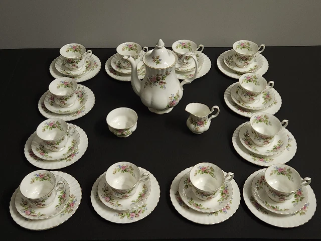 ROYAL ALBERT BONE China England "MOSS ROSE" für 12 Personen ...