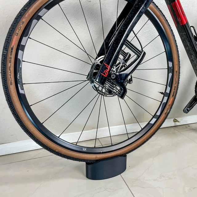 WAHOO FRONT WHEEL Riser Block Stabilizer Indoor Bike Training Cycling ...