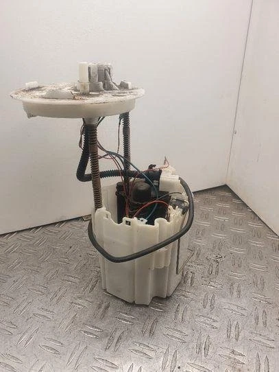 OPEL ASTRA J GTC 13577230 Dans la Pompe à Carburant du Réservoir 1.70 ...