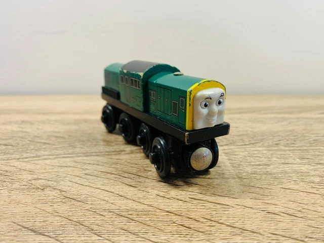 DEREK - THOMAS The Tank Engine & Friends Wooden Railway Trains $14.00 ...