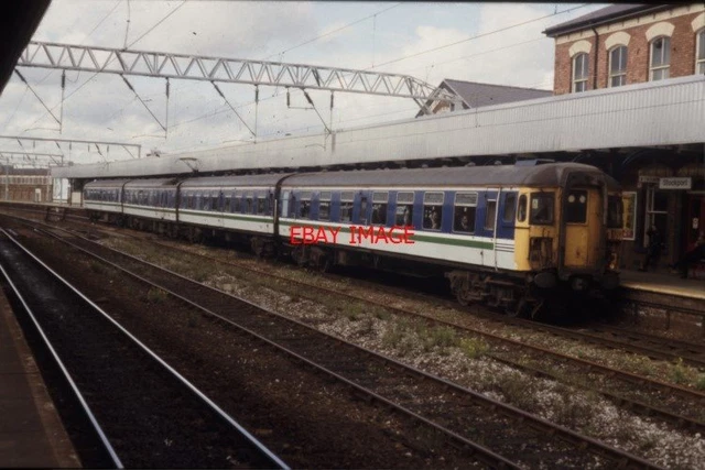PHOTO TOCKPORT Railway Station Class 309 Unit 309627 £4.00 - PicClick UK