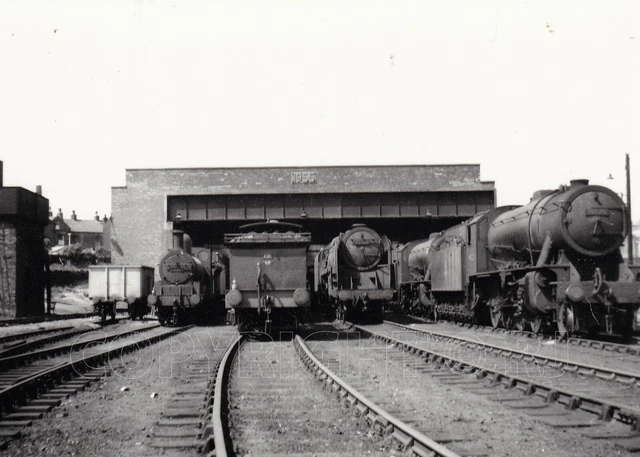 1 BLACK & WHITE 7x5 BR STEAM RAILWAY PRINT PHOTOGRAPH.1960`s £1.10 ...