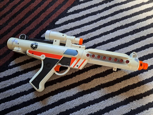 STAR WARS STORMTROOPER E-11 Rifle Light Up Blaster Rifle Gun Hasbro ...