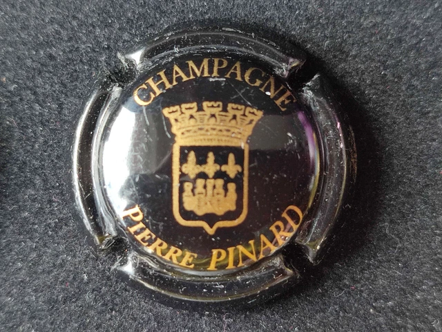 CAPSULE DE CHAMPAGNE "pinard pierre n°6 noir et or " côte de 1,5 euros ...