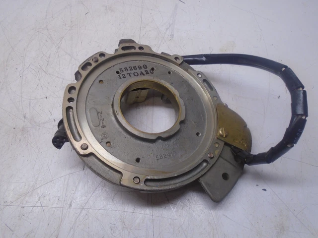 CA4 JOHNSON EVINRUDE Stator Magneto assemblage 582417 582690 511605 ...