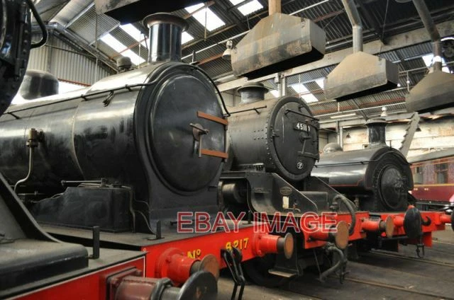 PHOTO STEAM Locomotives At Barrow Hill Left Is Lner (Ger Built) J17 ...