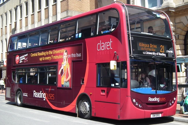 READING BUSES SN11BVU Bus Photo Ref P1379 EUR 3,79 - PicClick FR