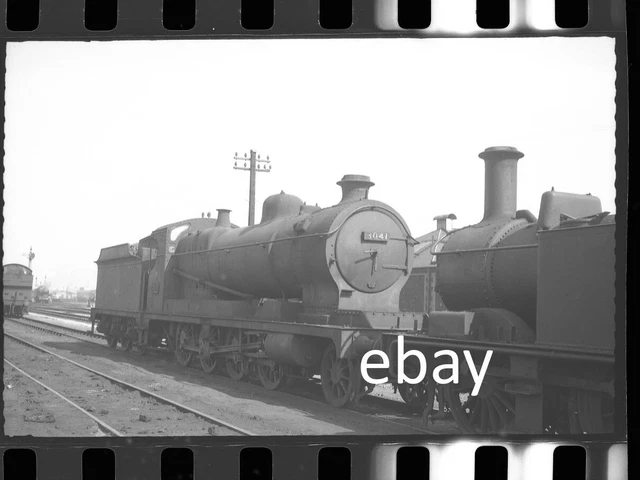 ORIGINAL 35MM NEGATIVE OF BR GWR STEAM LOCO ROD 2-8-0 3041 AT SWINDON ...