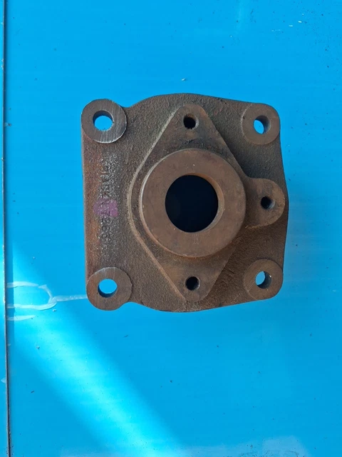 FORDSON MAJOR NOS PTO Shaft Carrier £1.75 - PicClick UK