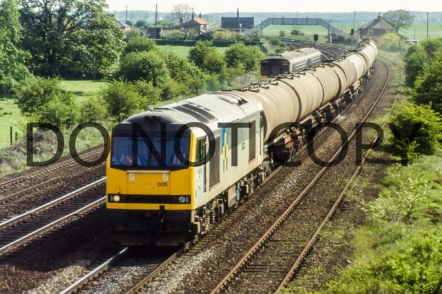 UK DIESEL TRAIN Railway Photograph Of Class 60 60005 Loco. Rm60-27 £1. ...