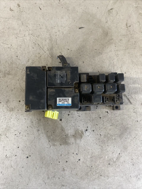 2001 MITSUBISHI CANTER Body Control Module Fuse Box Mk387375 £150.00 ...