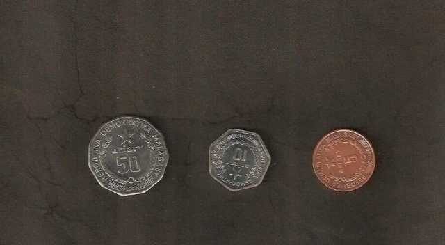 MADAGASCAR 5 10 50 ARIARY KM-17 18 20 1992 UNC Wildlife WorldCurrency 3 ...