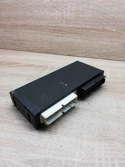 BMW E34 1379741 Corps Contrôle Module Boîtier de Jonction BMW EUR 46,91 ...