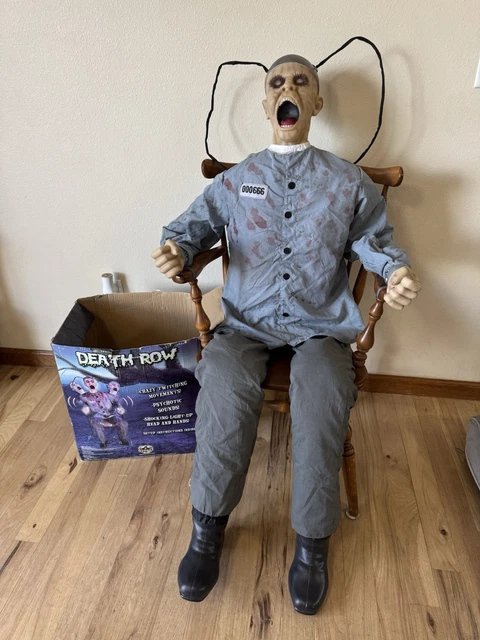 SPIRIT HALLOWEEN ANIMATED Animatronic Life Size Prop Death Row Zombie ...