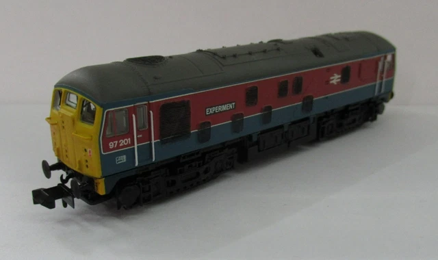GRAHAM FARISH N Gauge Class 24 97201 (24061) "Experiment" BR RTC Livery ...