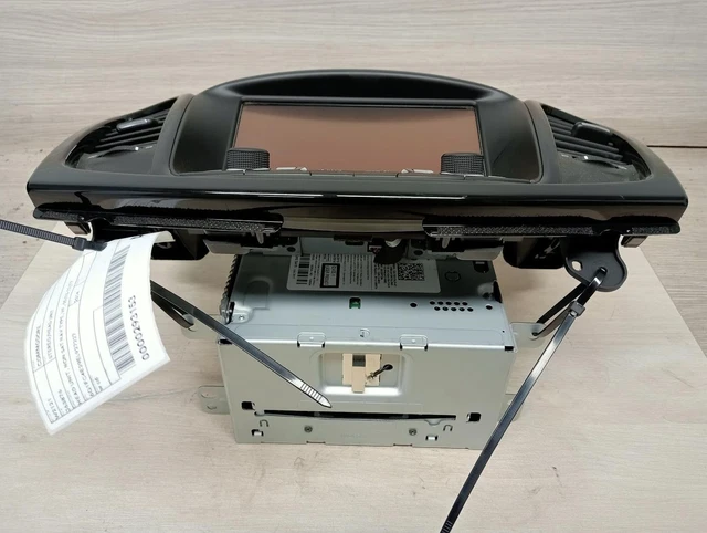 HOLDEN COMMODORE STEREO/HEAD Unit Head Unit, Non Sat Nav Type, Vf, 05/ ...