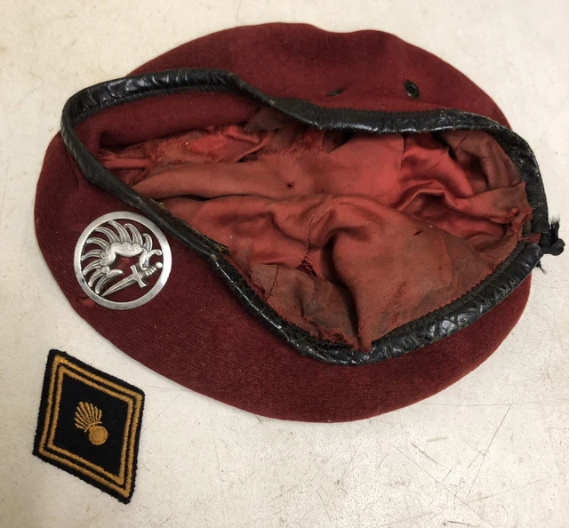 BÉRET PARACHUTISTE PÉRIODE Indochine Ou Algérie et Insigne Modèle 45 ...