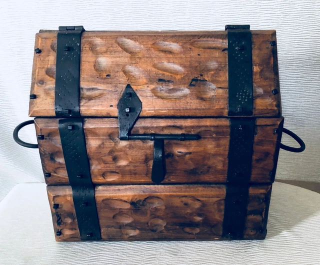 ANCIEN COFFRE DE Rangement En Bois Massif De Sesham Miel Loquet Et Clous En Fer EUR 20,00 ...