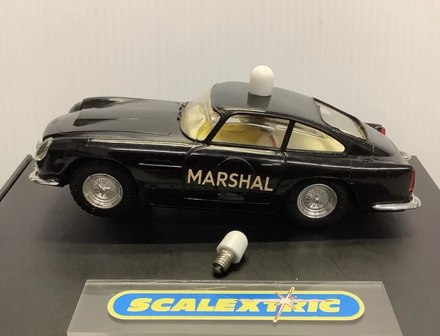 REPRODUCTION SCALEXTRIC E5 ASTON MARTIN MARSHAL's CAR (ROOF LIGHT ONLY ...