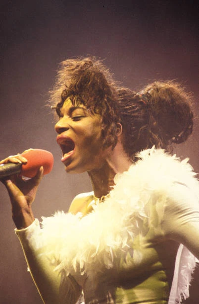 CATHERINE QUINOL AND Black Box Performing 1990s Old Music Photo 2 EUR 6 ...